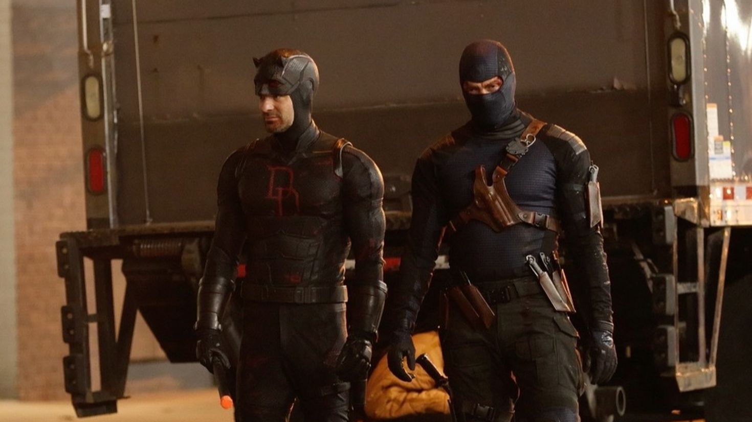 Traje do Mercenário é revelado em fotos do set da 2ª temporada de ...